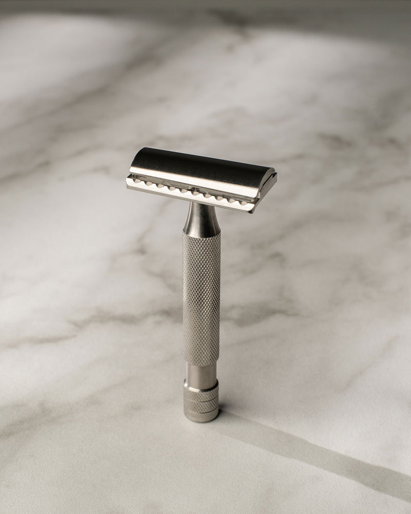 Above the Tie | S1 Slant Razor – Top of the Chain